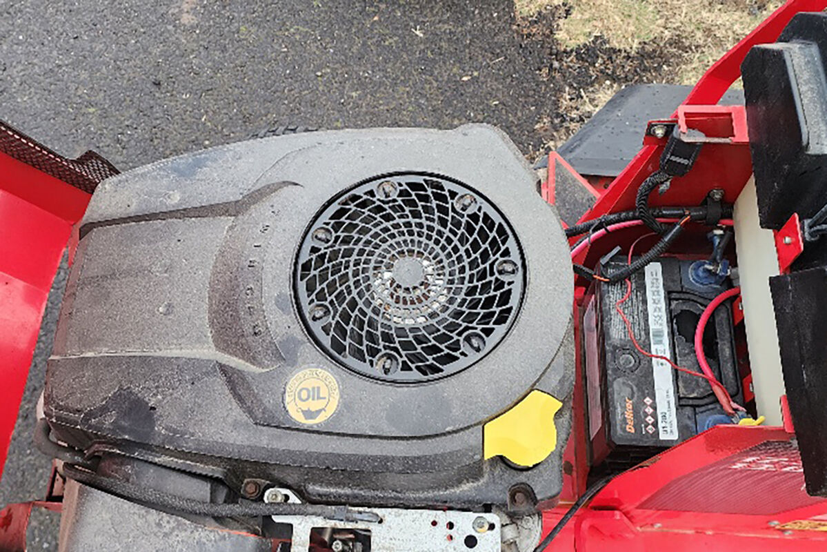 Second Hand Cox Hydro Ride on Mower | All About Mowers and Chainsaws