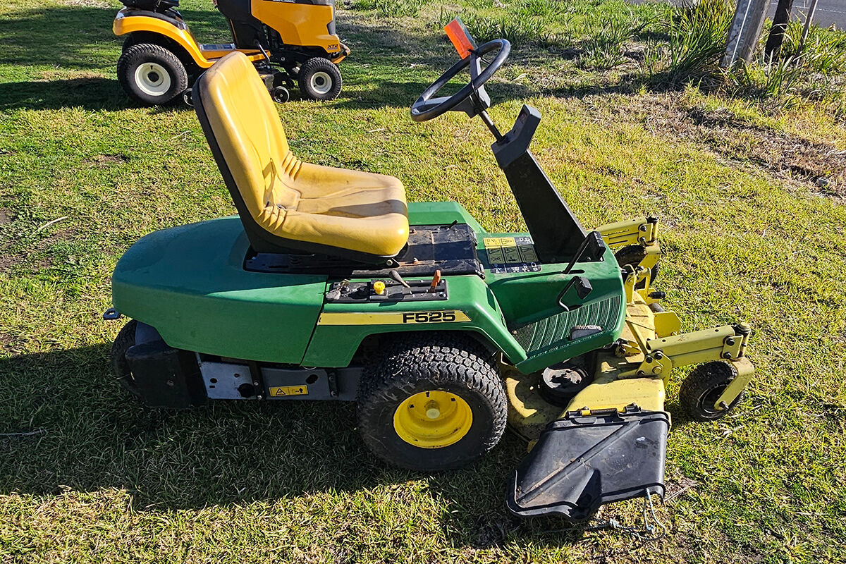 Second Hand John Deere F525 Ride On Mower | All About Mowers and Chainsaws