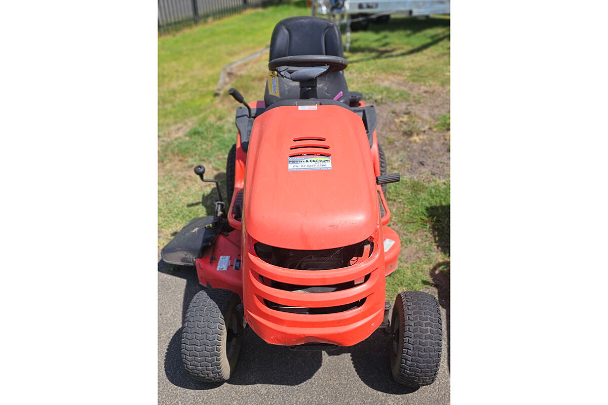 Second Hand Simplicity Ride On Mower | All About Mowers and Chainsaws